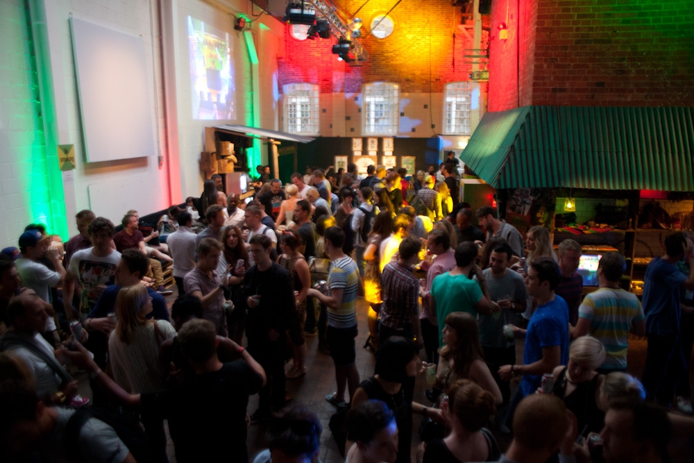 Le Puma Yard de Londres s'enflamme pour la victoire de Bolt sur le 100m ...