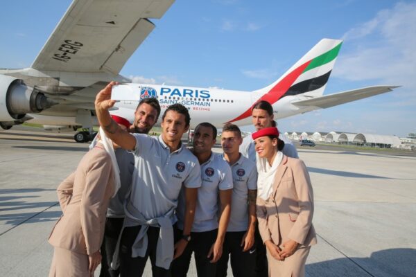 Un avion Emirates aux couleurs du PSG