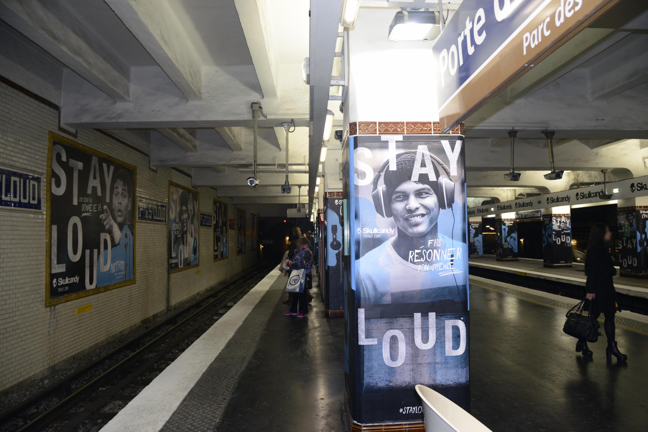 Skullcandy et Thiago Silva squattent la station de métro Porte de Saint ...