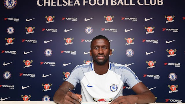 Quand Chelsea met en scène l'arrivée d'Antonio Rudiger pour promouvoir ...