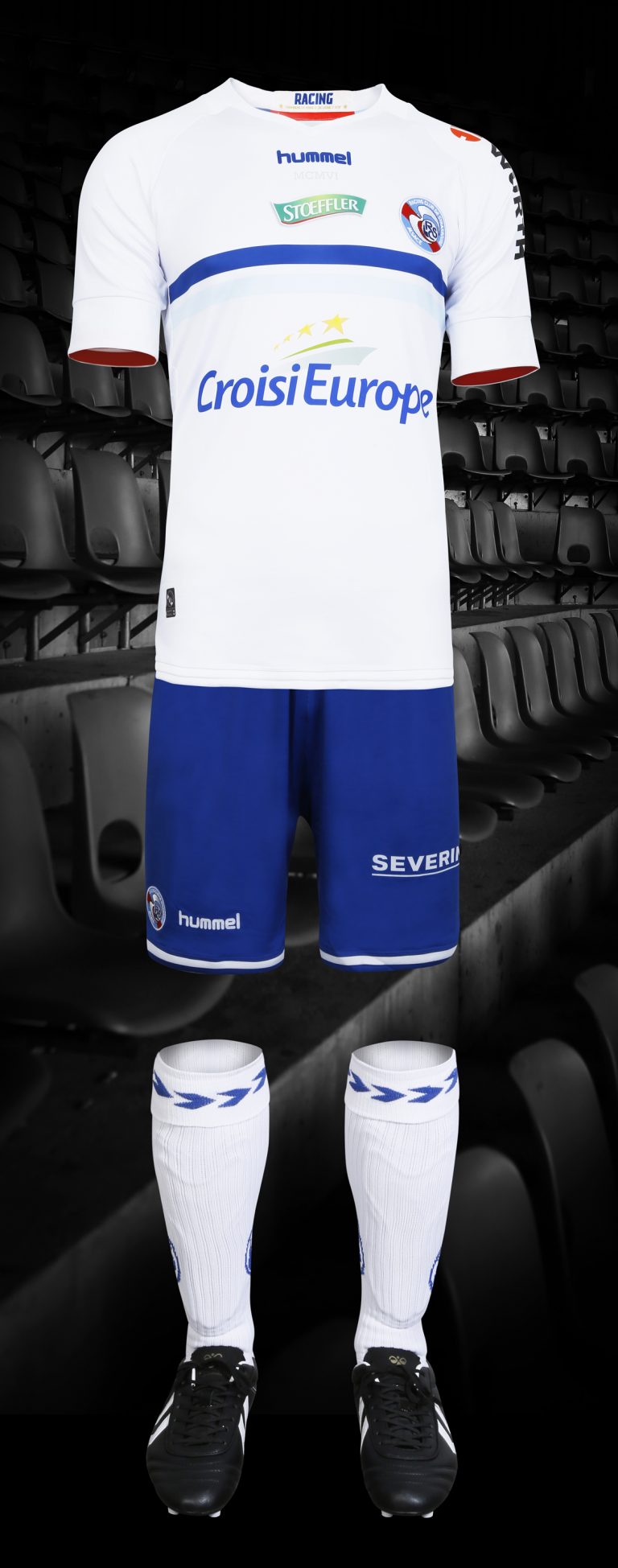 Le Racing Club Strasbourg dévoile ses nouveaux maillots 2017-2018 lors ...