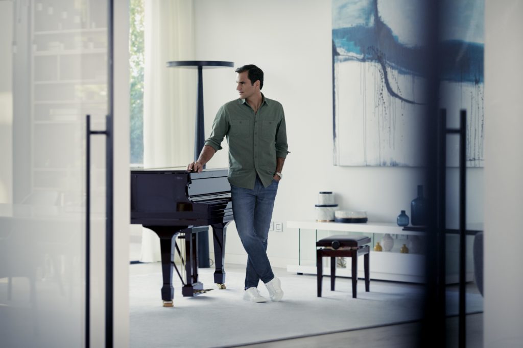 Uniqlo met en scène Roger Federer dans sa nouvelle campagne ...