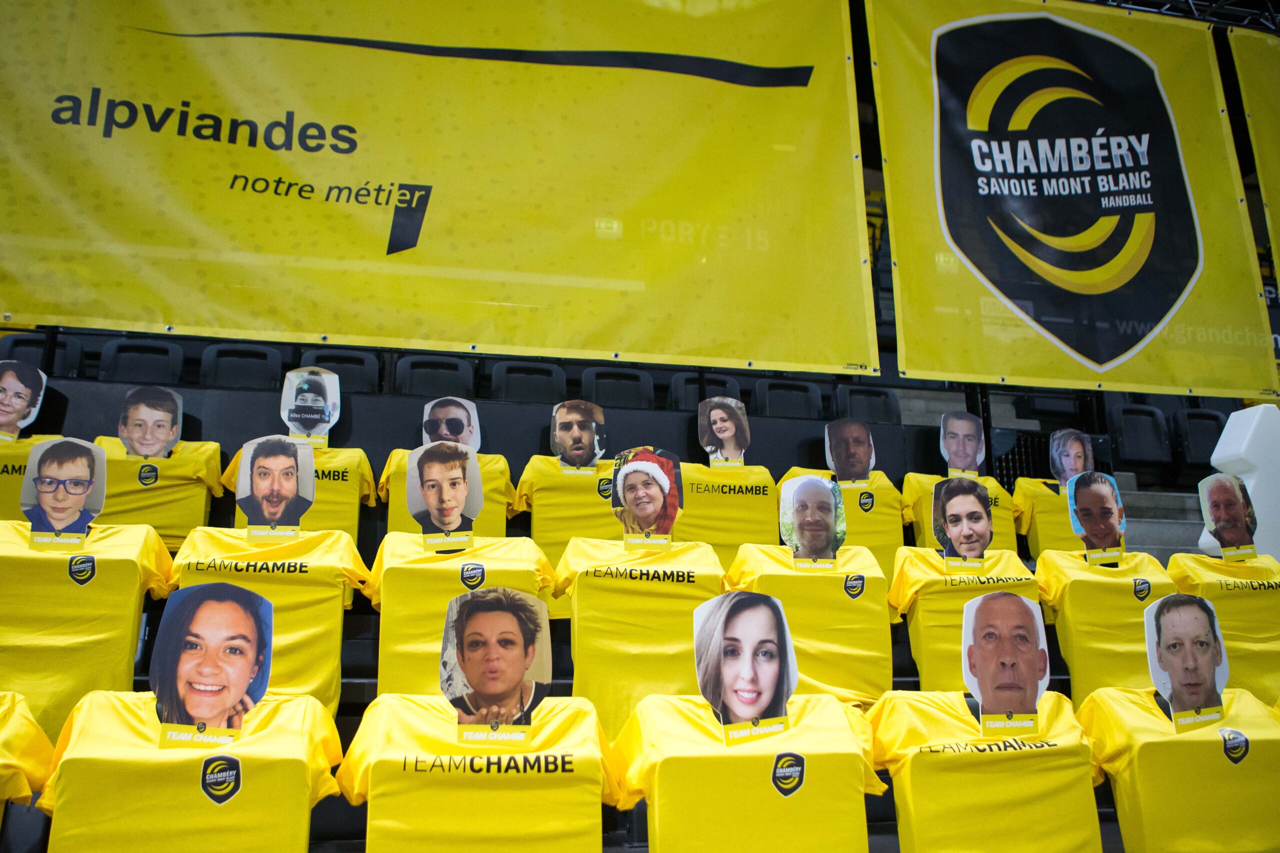 Handball - Des photos de supporters pour remplir les tribunes de ...