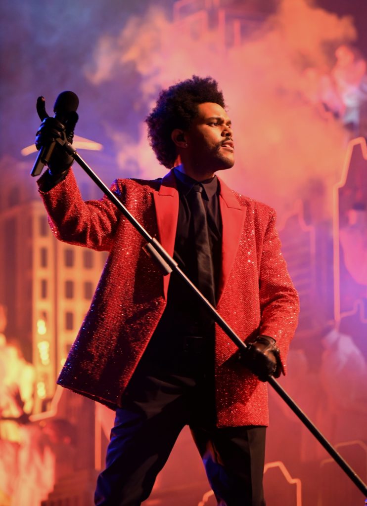 Super Bowl 55 - The Weeknd portait un costume signé Givenchy ...