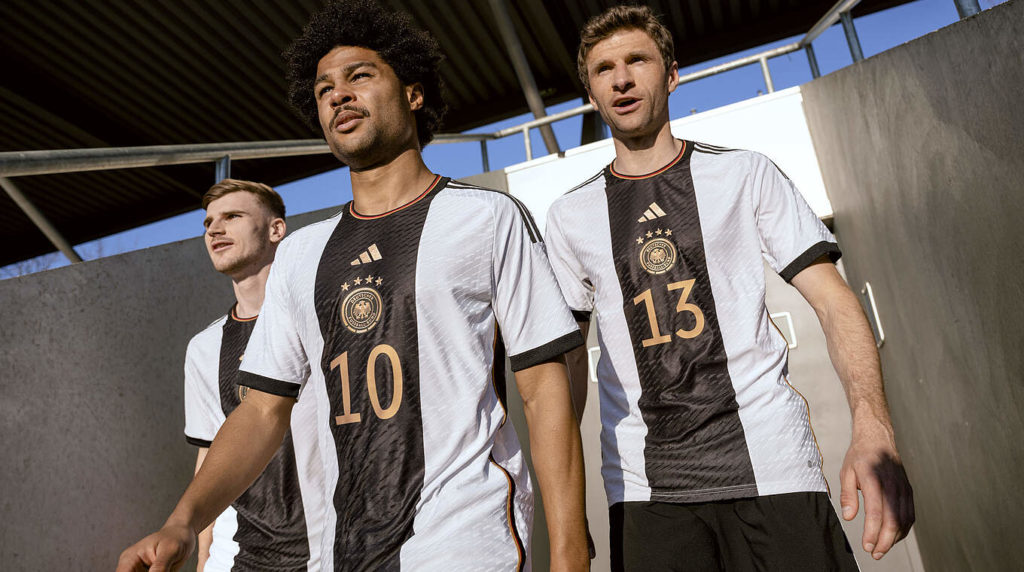 Qatar 2022 : adidas dévoile les maillots de l'Allemagne, l'Espagne, l ...