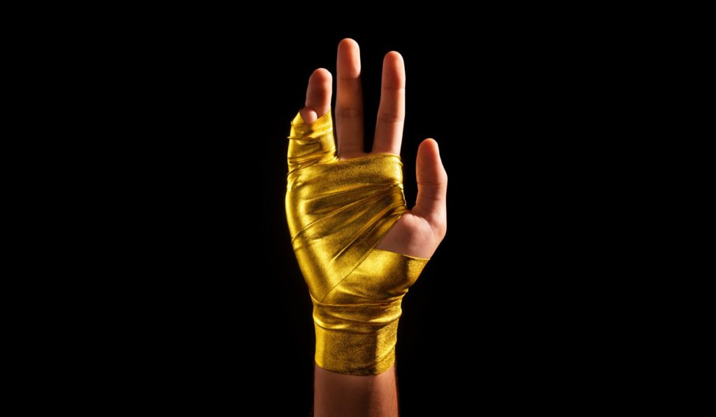 Publicité, chaussures, maillot... Comment adidas célèbre le Ballon d'Or ...