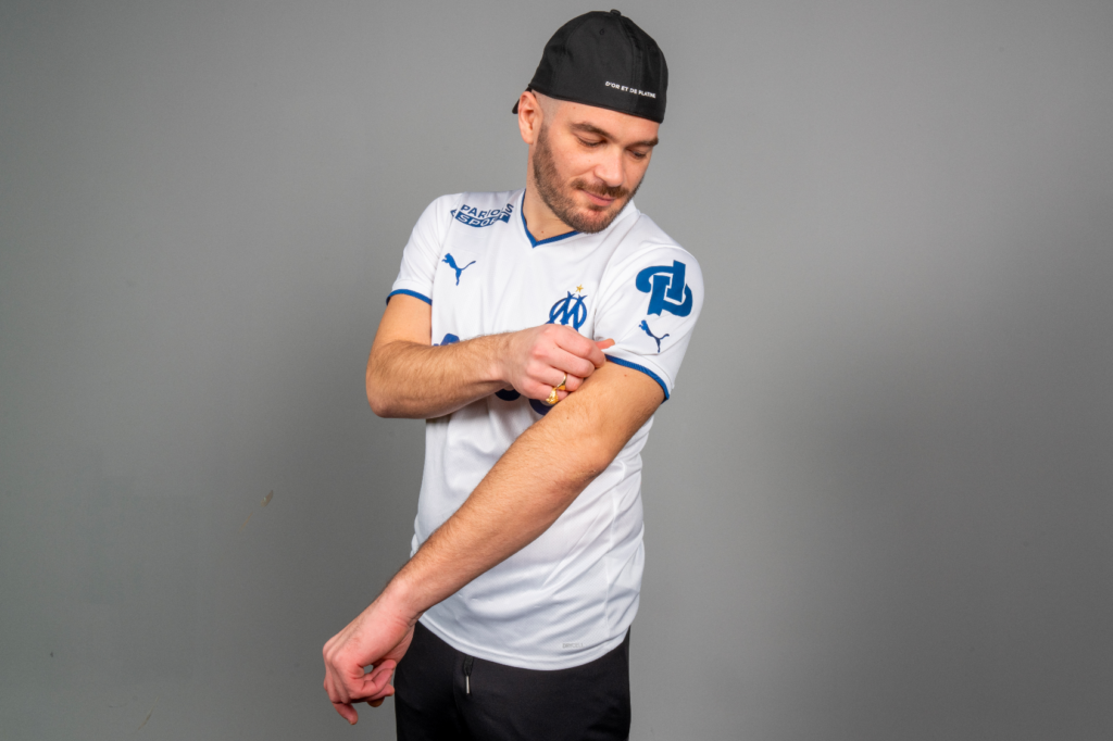 Le label "D’or et de platine" du rappeur JuL nouveau sponsor maillot ...