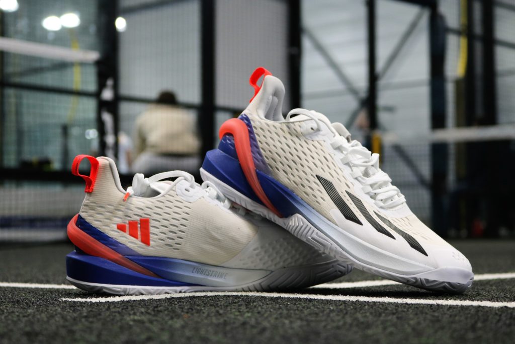 Shopping : Focus sur la chaussure de tennis "adizero Cybersonic" d ...