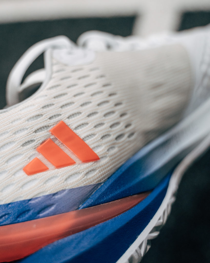 Shopping : Focus sur la chaussure de tennis "adizero Cybersonic" d ...