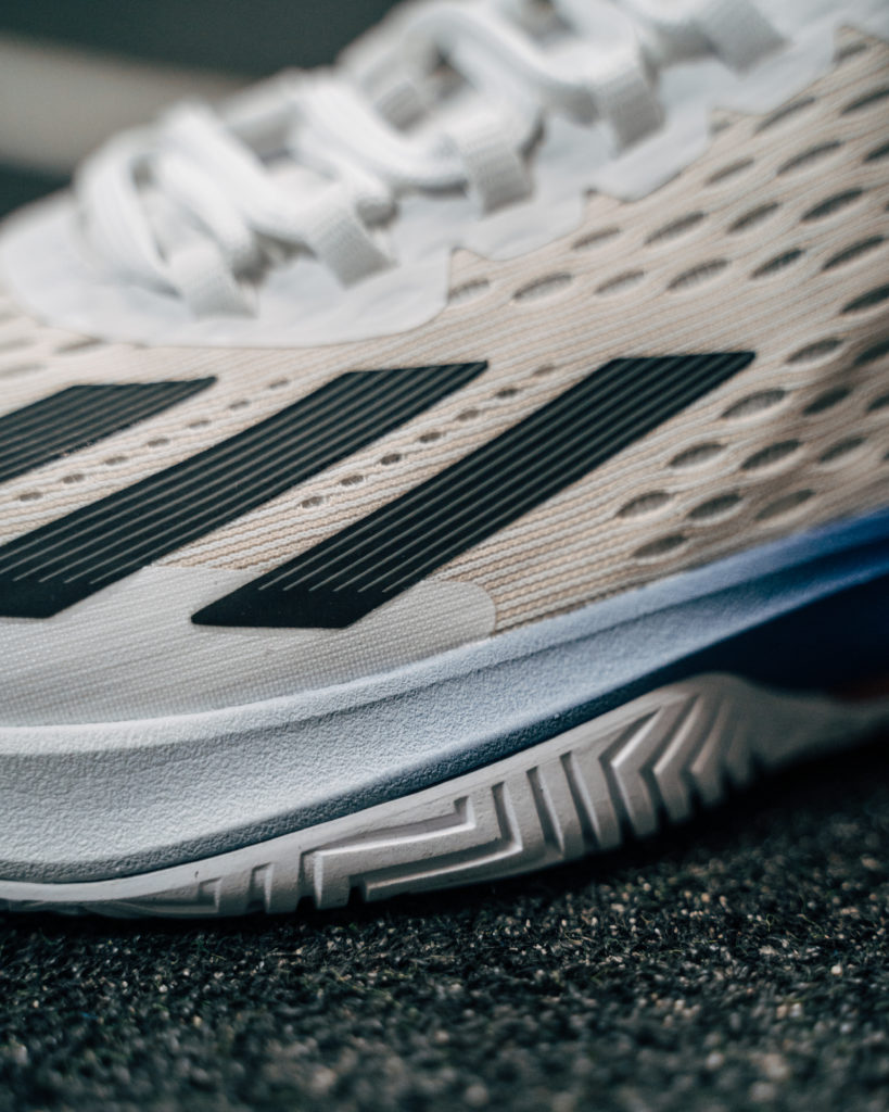 Shopping : Focus sur la chaussure de tennis "adizero Cybersonic" d ...