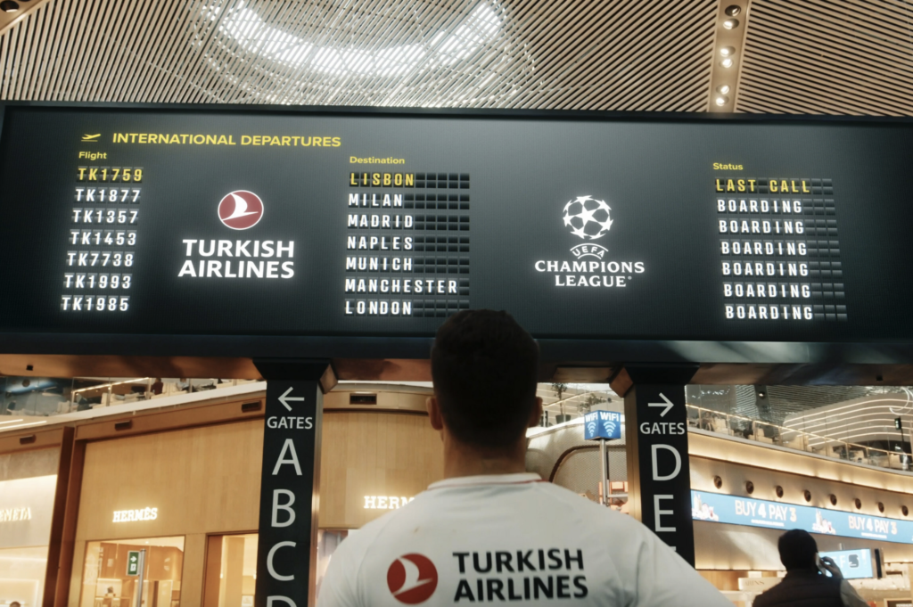 UEFA Champions League : Turkish Airlines met en scène Ronaldinho, Cafu ...