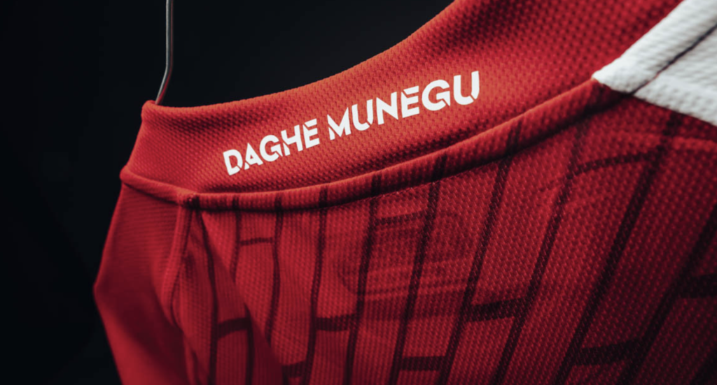 "Visit Monaco" sponsor face du nouveau maillot de l'AS Monaco 2023-2024 ...