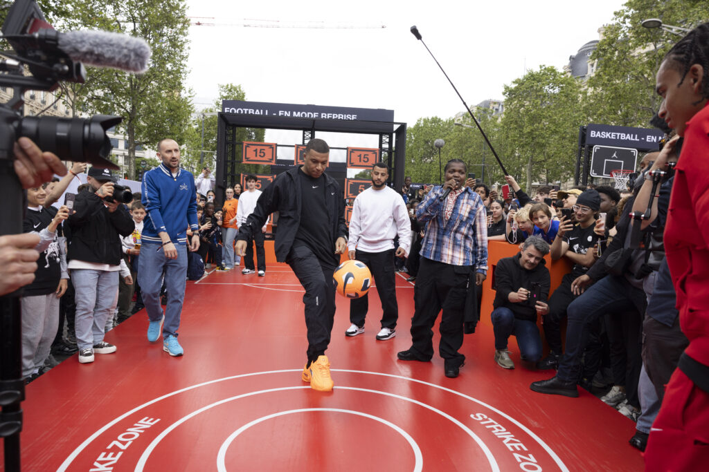 Nike et Kylian Mbappé lancent la tournée « Victory Mode » avec plus de ...
